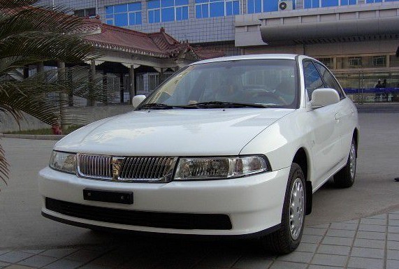 SouEast Lioncel thinks it is a Nissan GT-R, thinks pretty good ...