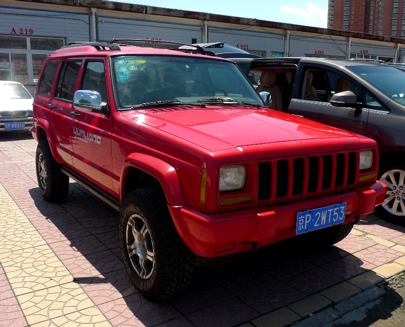 A very red Beijing-Jeep Cherokee in China - CarNewsChina.com