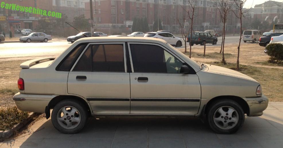 Spotted in China: a dusty Kia Pride sedan - CarNewsChina.com