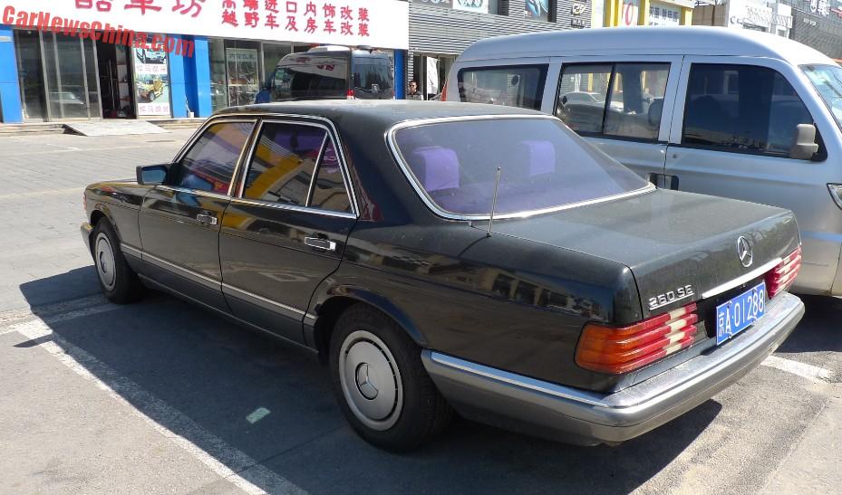 Spotted in China: W126 Mercedes-Benz 260 SE - CarNewsChina.com