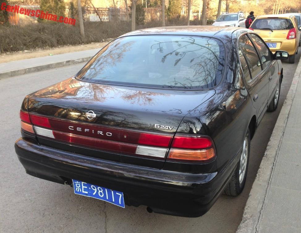 Spotted in China: A32 Nissan Cefiro V6 24V in Black - CarNewsChina.com