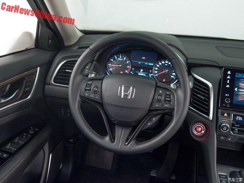 First Photos Of The Production Version Of The Honda Avancier SUV ...